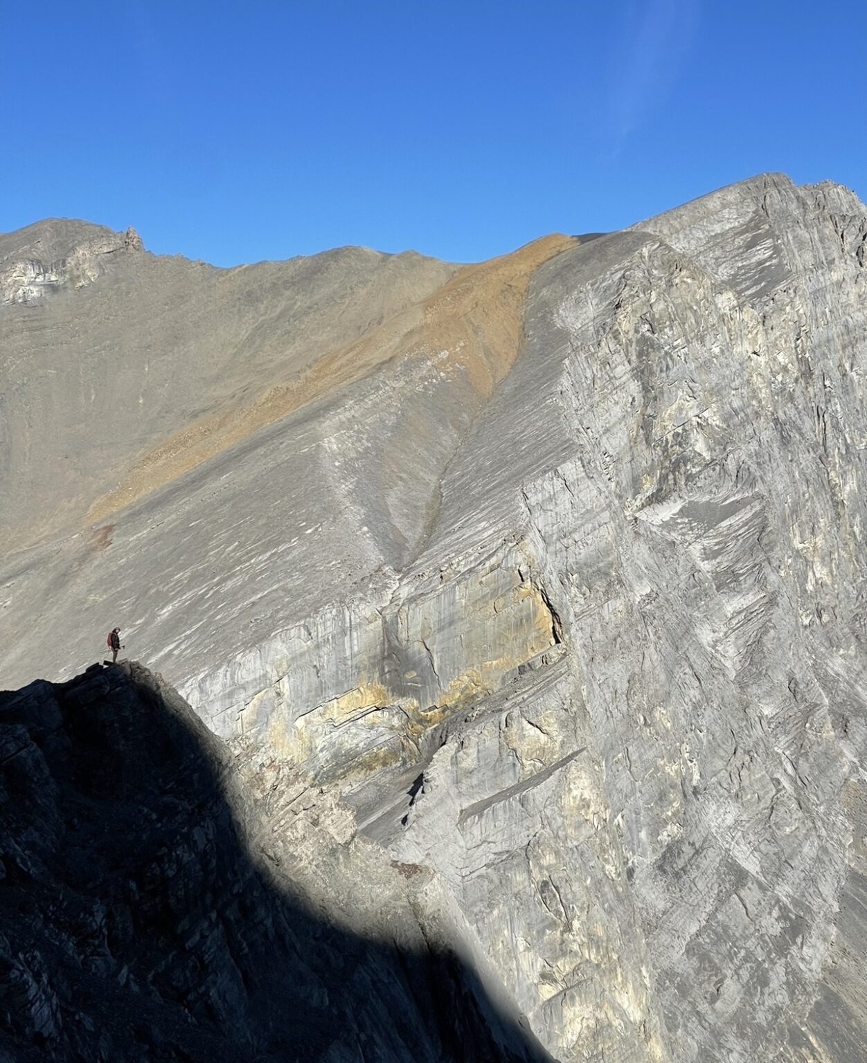 Middle Sister Hike Canmore (Complete Beginner’s Guide) - Chasing Summits