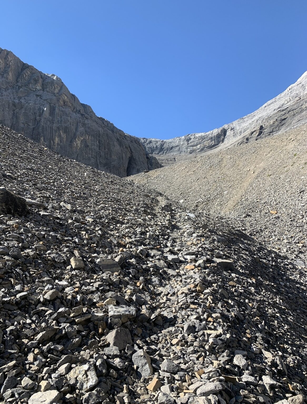 Middle Sister Hike Canmore (Complete Beginner’s Guide) - Chasing Summits