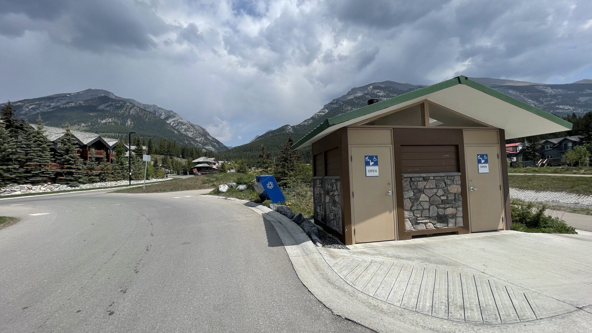 Mount Lady MacDonald: A Complete Guide (2024) - Chasing Summits